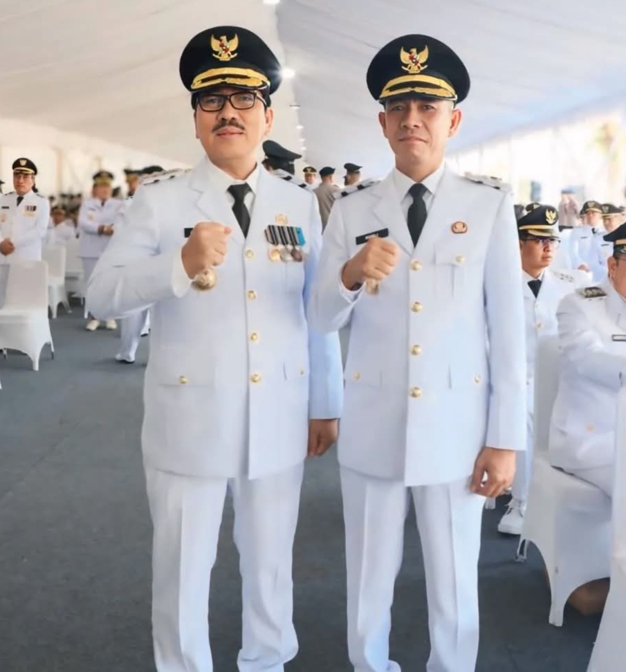 Presiden Prabowo Lantik Dr. Ir. H. Hamartoni Ahadis, M.Si., dan Romli, S.Kom., M.M. Sebagai ...